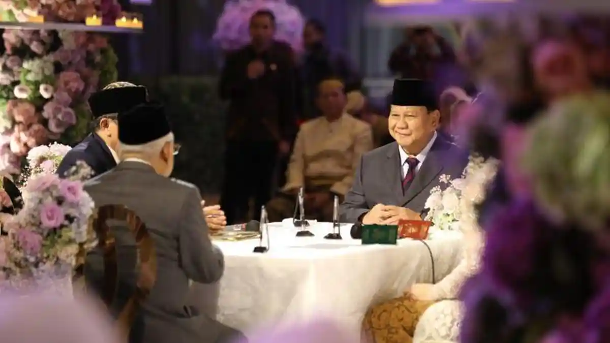Ketika Prabowo Subianto Diajak Pagar Ayu Foto Bareng di Resepsi ...