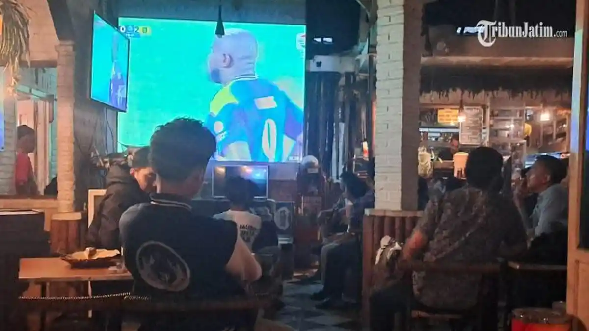 Ungkapan Kekecewaan Aremania Usai Arema FC Kalah 0-4 dari Persebaya ...