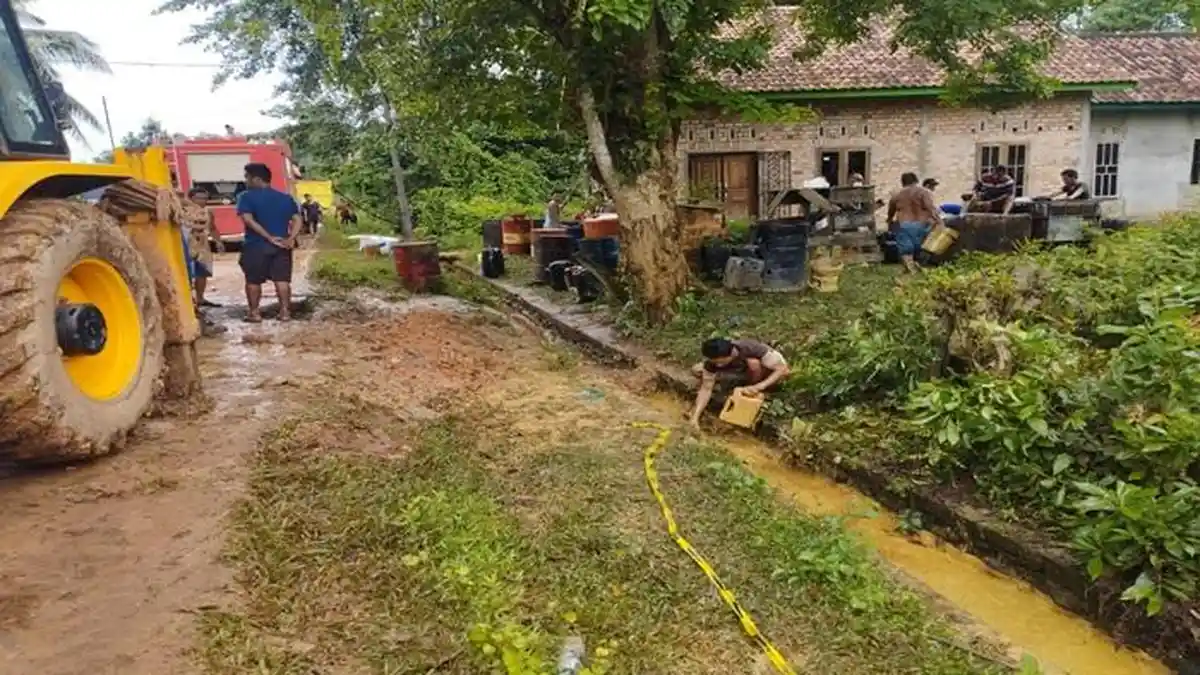 Pipa Pertamina Alami Korosi Sebabkan Tumpahan Minyak di Babat Toman, 10 ...