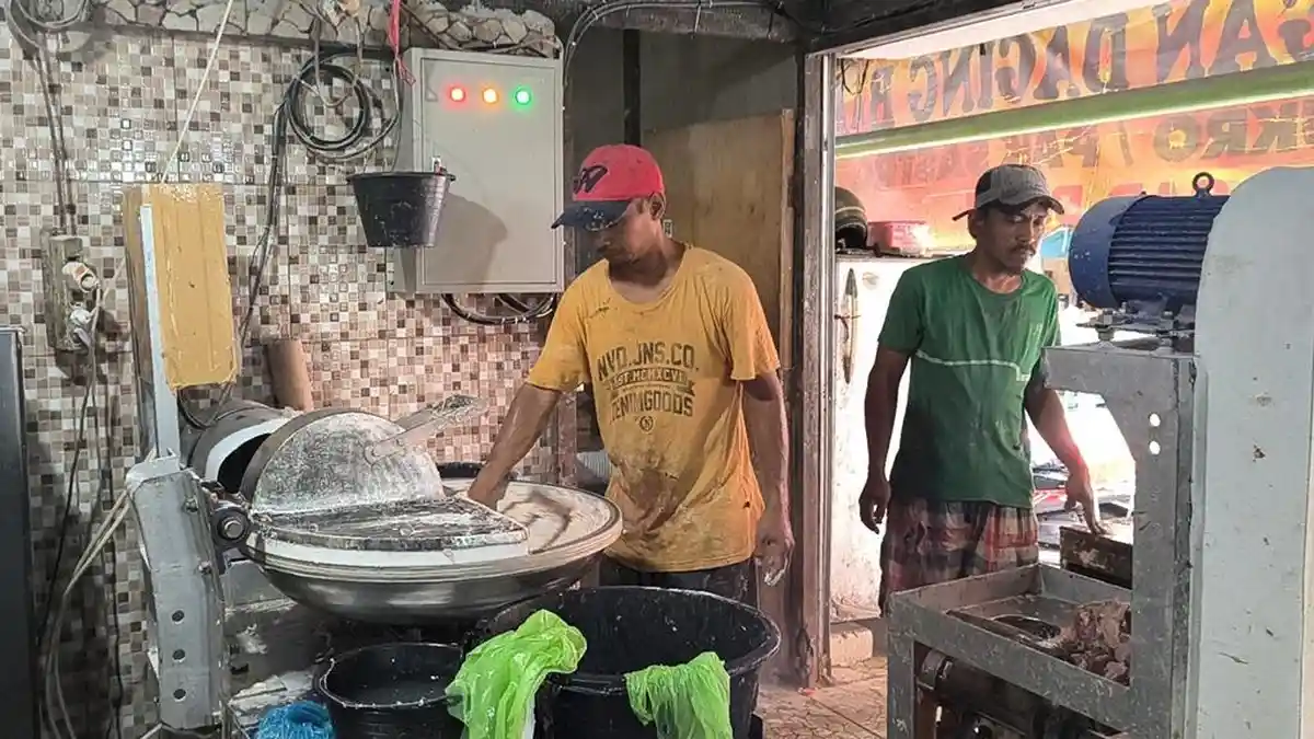 Jasa Penggilingan Daging di Pasar Bulu Kebanjiran Pelanggan, Pedagang ...