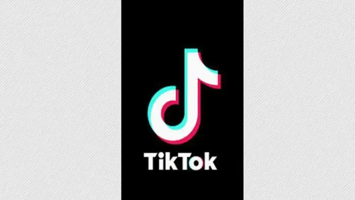 DAFTAR Prompt Gemini AI Berbagai Tema Viral di Tiktok Foto Studio Ulang ...
