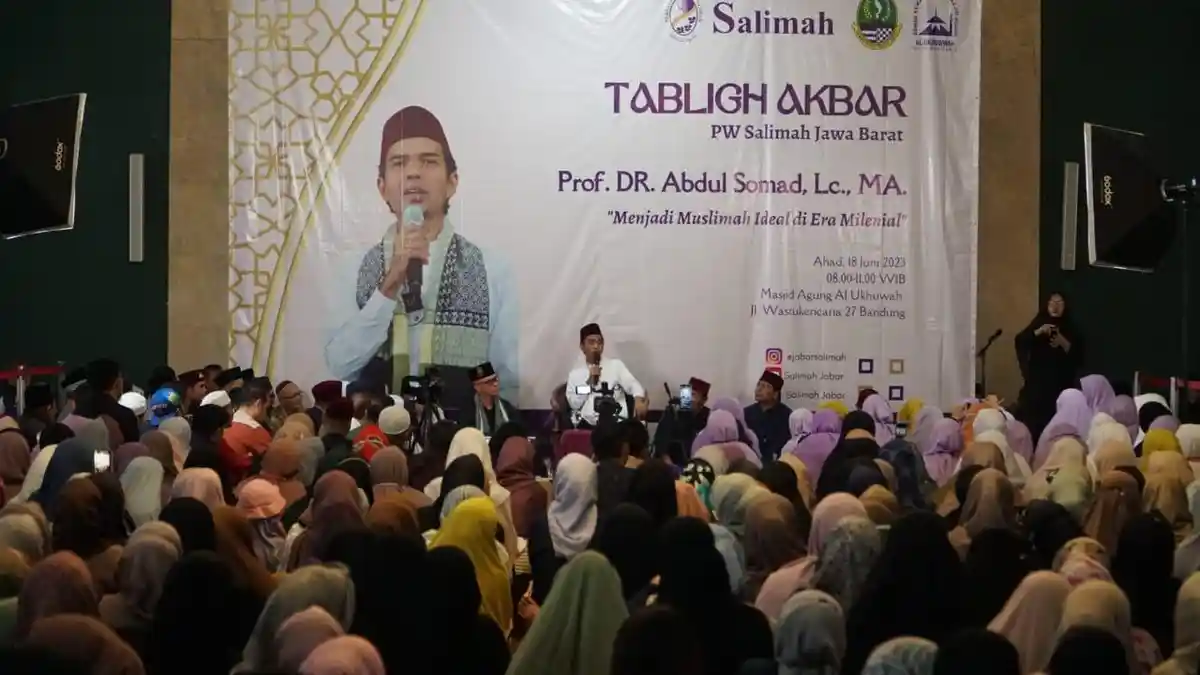 Salimah Hadirkan Ustaz Abdul Somad di Masjid Al Ukhuwah Bandung, Ribuan ...