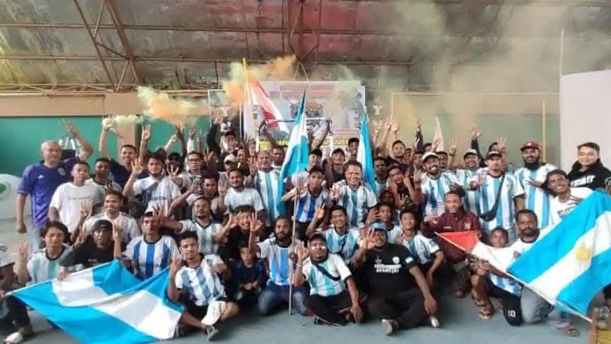 Spesial untuk Argentina, 'La Albiceleste Fakfak' Siap Sambut Piala ...