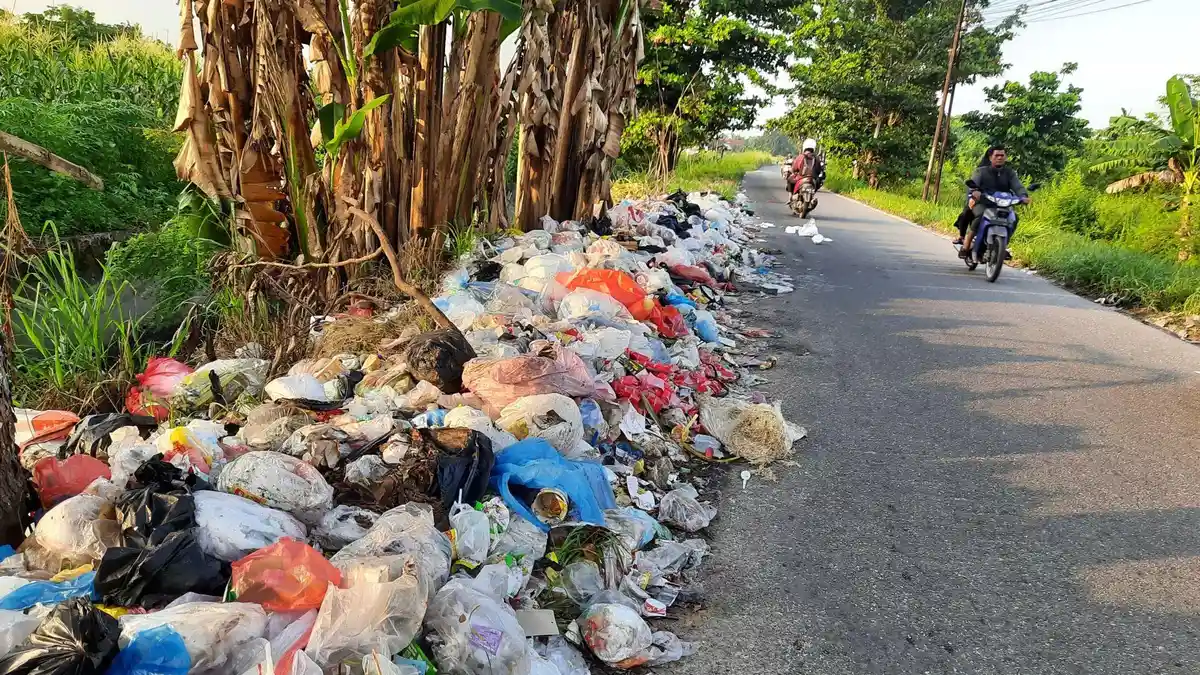 Mulai Besok, Buang Sampah Sembarangan di Dumai Bakal Didenda Rp 500.000 ...