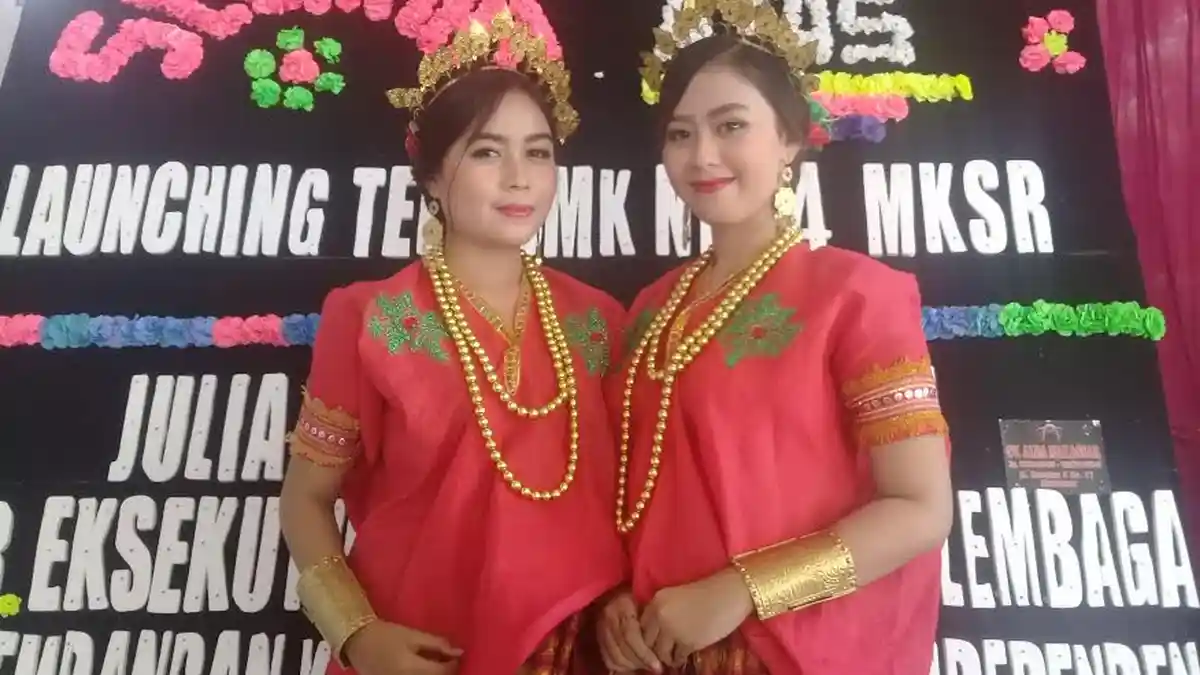 Siswi Cantik SMKN 4 Makassar Ini Rutin Latihan Soal Jelang UNBK ...