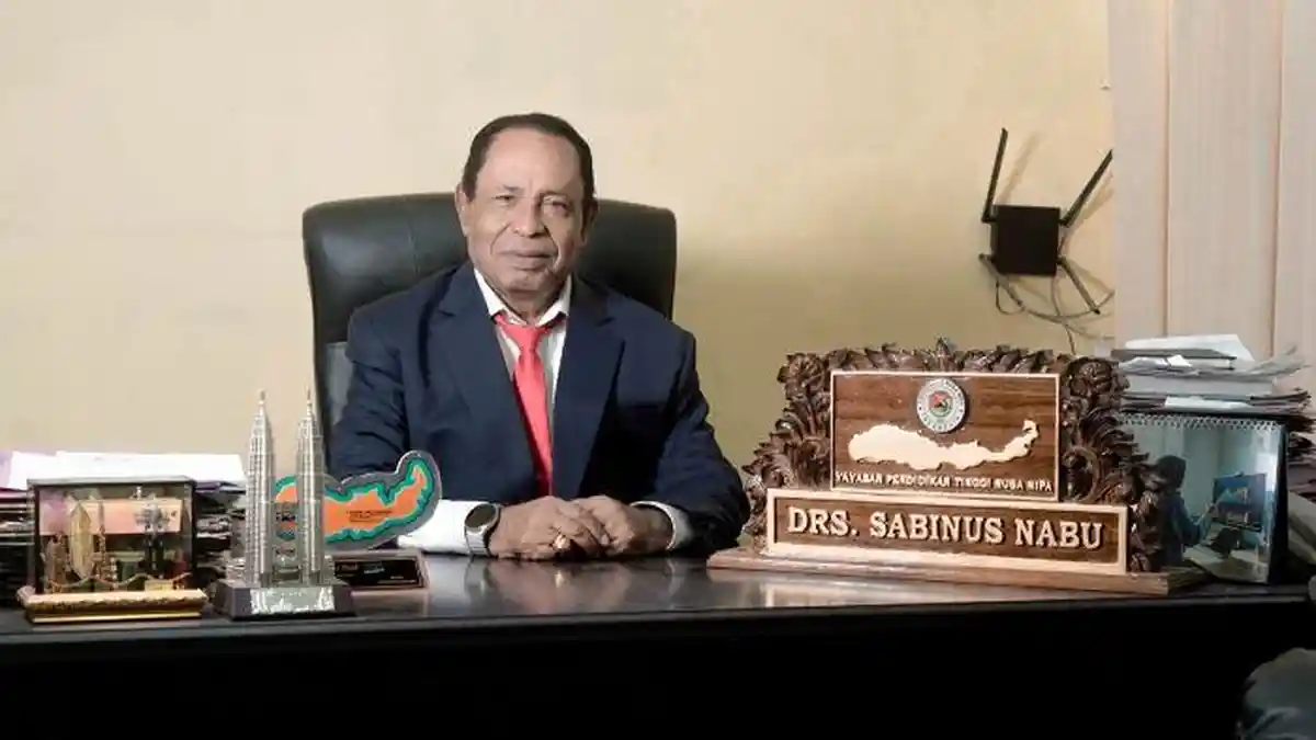 Drs. Sabinus Nabu, Tokoh Pendidikan Inspiratif dari Sikka untuk ...