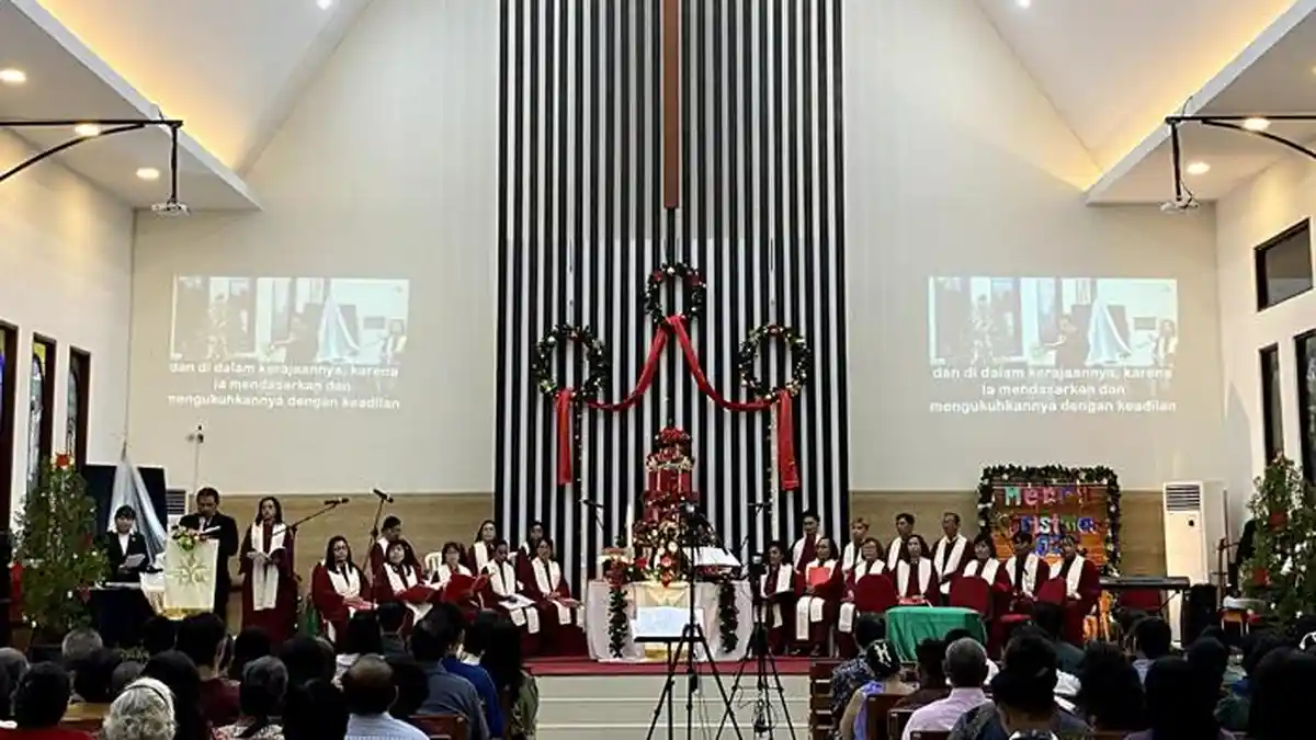 Prosesi Penyalaan Lilin di GKI Jombang Jadi Simbol Pengharapan Natal ...