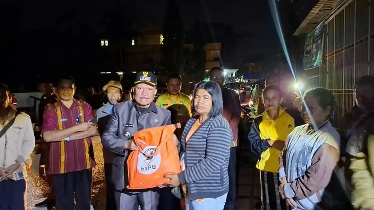 Bupati dan Wakil Bupati TTS Tinjau Lokasi Pasar Oinlasi yang Terbakar ...