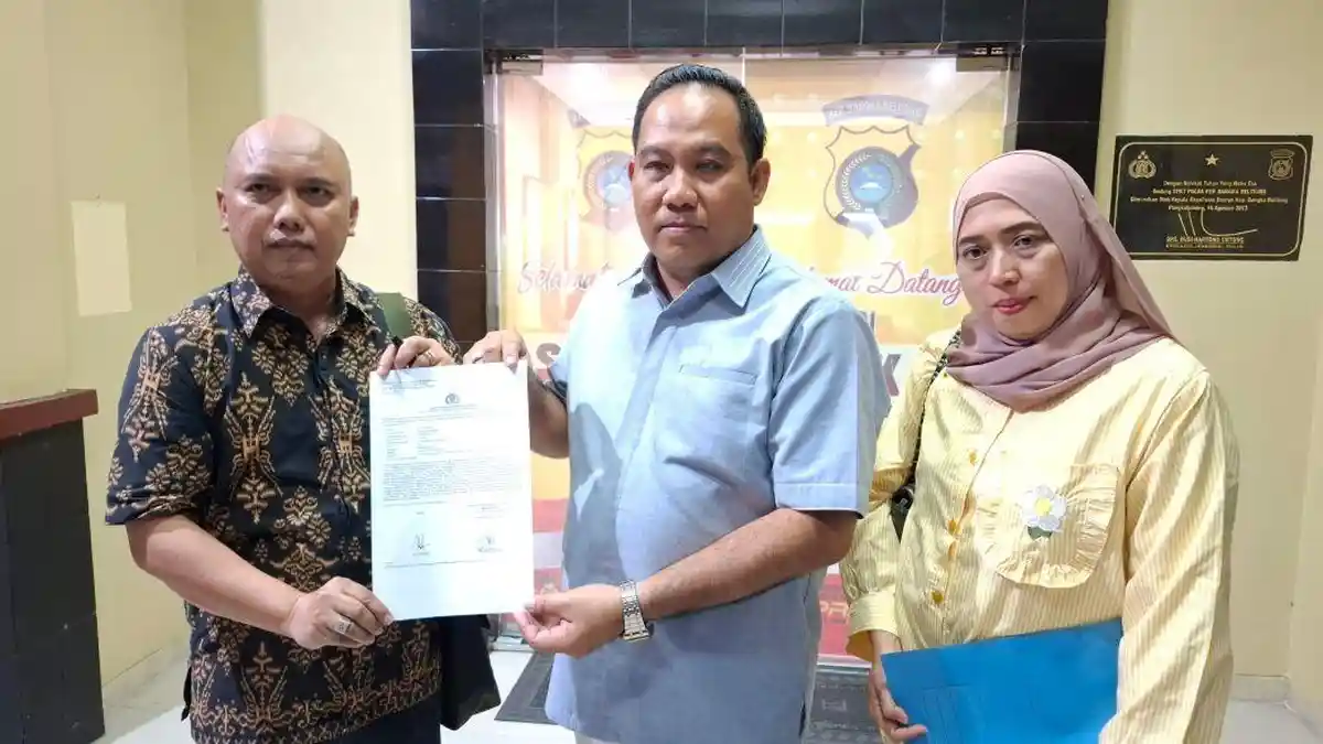 Cantumkan Namanya di KK dan Akta Anak, Ady Irawan DPRD Pangkalpinang ...