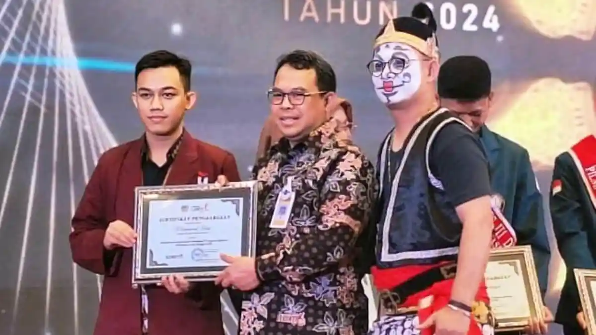 Inilah Sosok Riski Mahasiswa Telkom University Purwokerto Terima ...