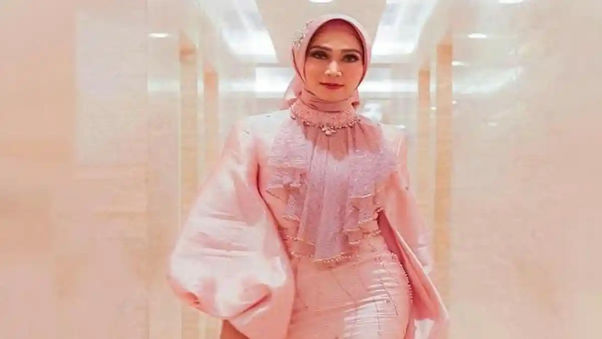 Kisah Pilu Penyanyi Ira Swara, Ungkap Suami Banting Setir dari Arsitek ...