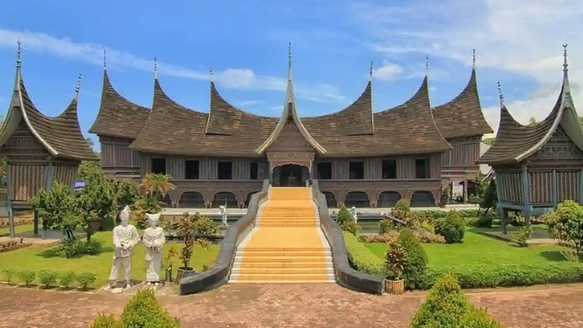 Prakiraan Cuaca Padang, 25 Juli 2025: Hujan Ringan Siang Hari - TribunNews.com