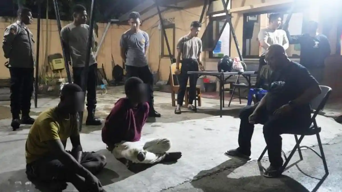 Polisi Tangkap 2 Pelaku Penganiayaan dan Pemalakan di Doyo Lama yang ...