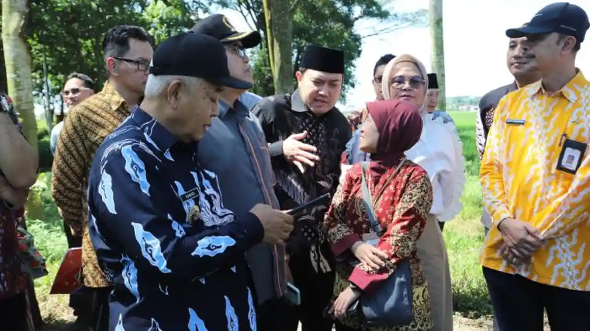 Polemik Alun-alun Kabupaten Malang: Fraksi PDIP Skakmat Senior 'Asbun ...