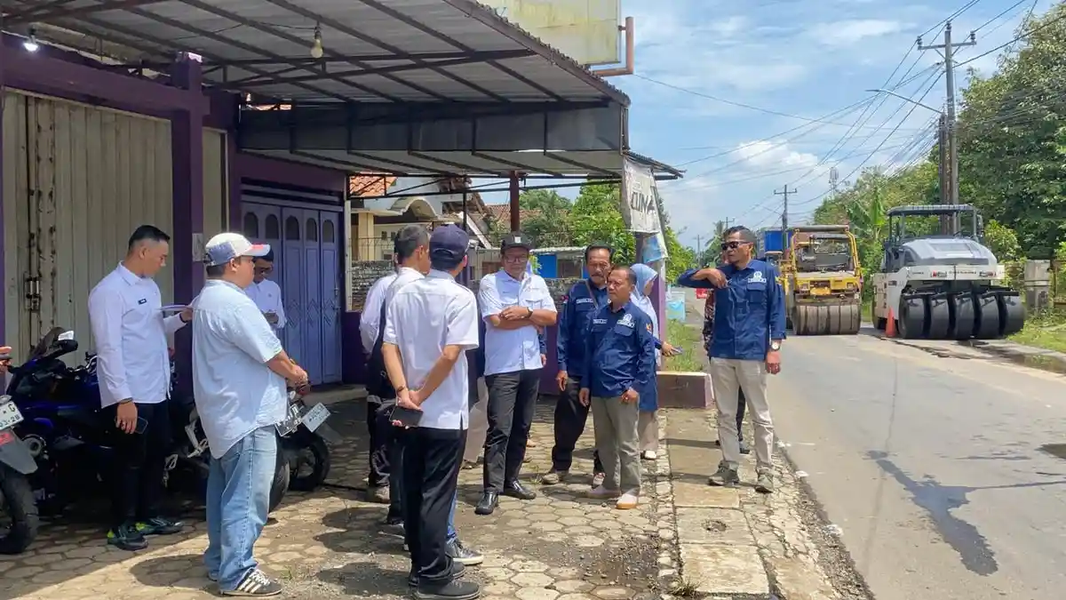 Demi 'Alus Dalane' di Tahun Baru, Komisi IV Pantau Ketat Pengaspalan ...