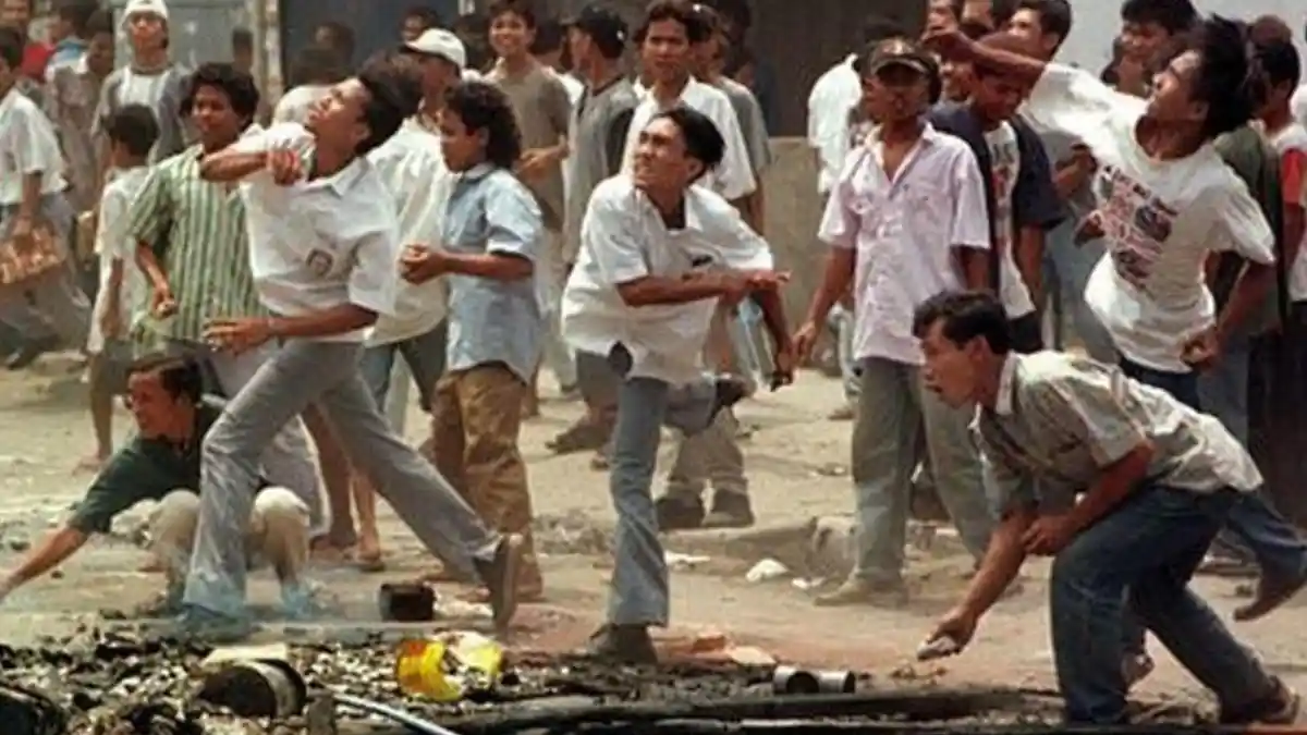 Sejarah 4 Mei: Awal Kerusuhan Mei 1998 di Medan, Masalah Ekonomi hingga ...