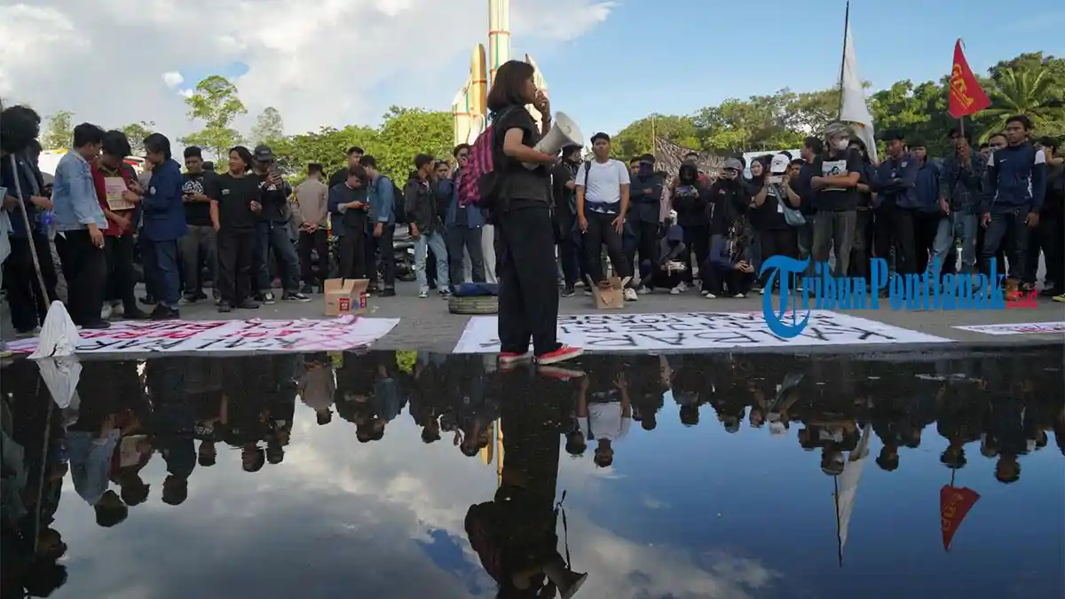 Berita Foto - Suara Rakyat di Bundaran Digulis: Aksi Reformasi Kalbar ...