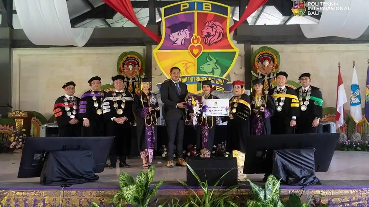 Wisuda 2022, Politeknik Internasional Bali: Optimizing Tourism Recovery ...