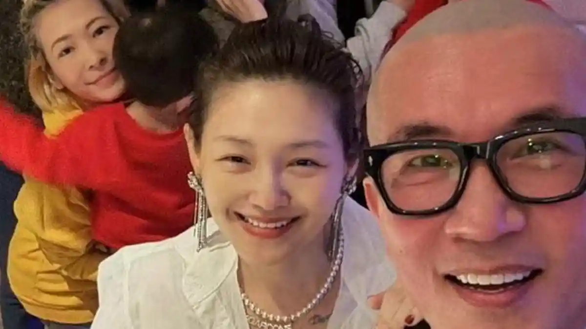 Posting Foto Warna Hitam, Suami Barbie Hsu Ungkap Janji Terakhir ke ...
