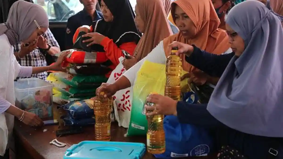 Harga Minyak Goreng di Surabaya Tembus Rp21 Ribu per Liter, Pedagang ...