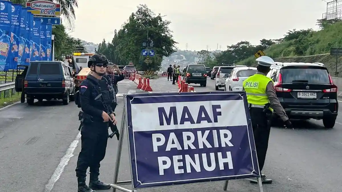 Satu-satunya Rest Area Tol di Kota Semarang Penuh Saat Arus Balik Sore ...