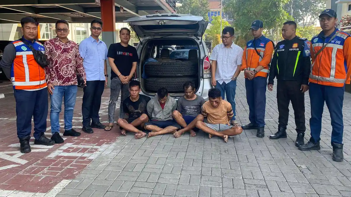 Anggota PJR Polda Jatim Kejar-Kejaran dengan Sindikat Pencurian Ban ...