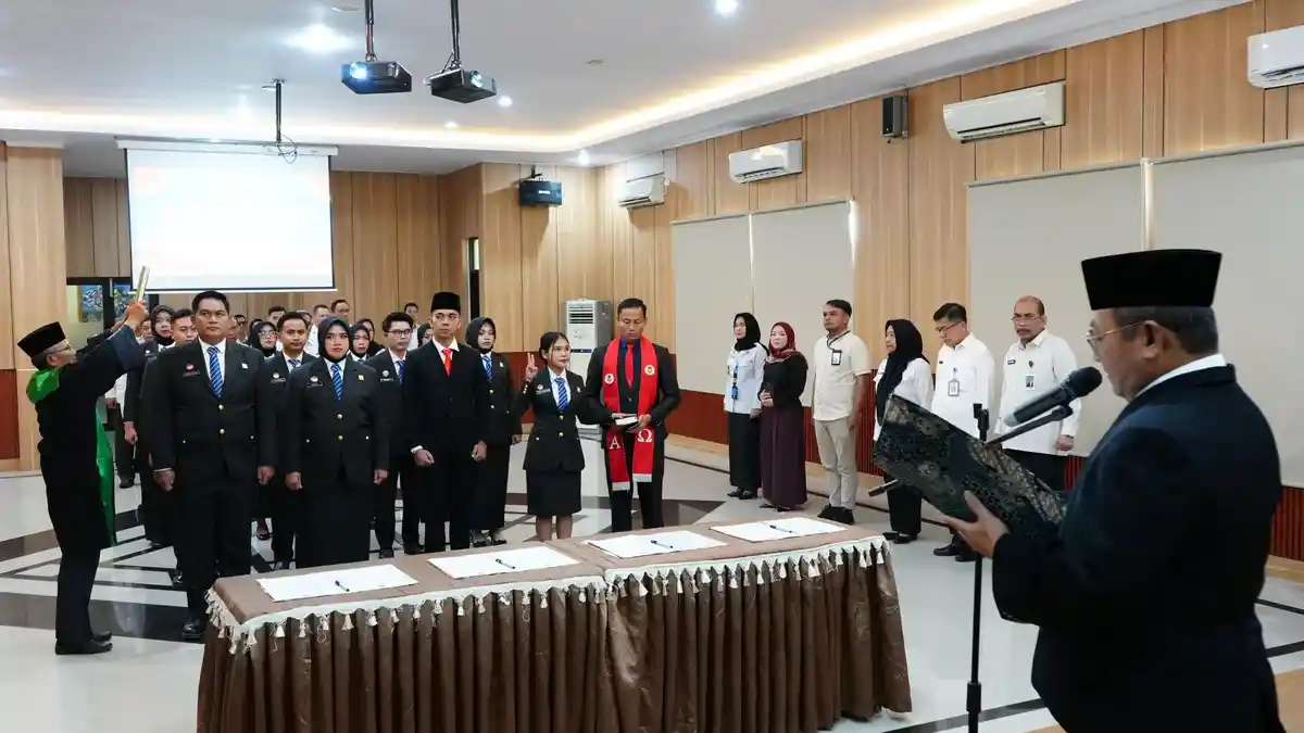 Kemenkum Bengkulu Lantik 11 PNS dan 1 Notaris Pengganti, Tegaskan ASN ...