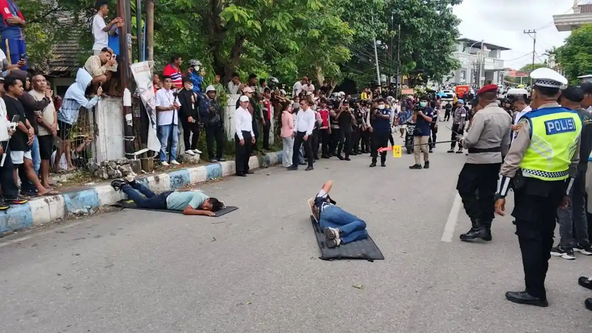 Rekonstruksi di Samping Dutalia, Saksi Diduga Buang Balok di Lampu ...
