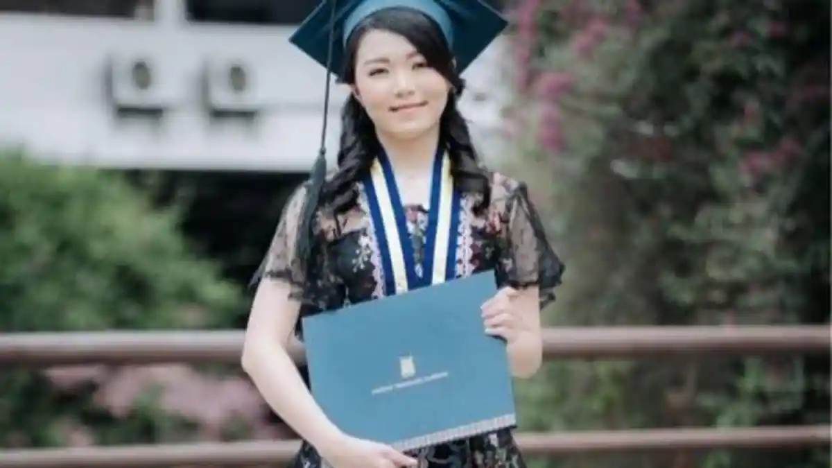 Sosok Angel Wisudawan Termuda ITB yang Lulus S1 di Usia 20 Tahun ...