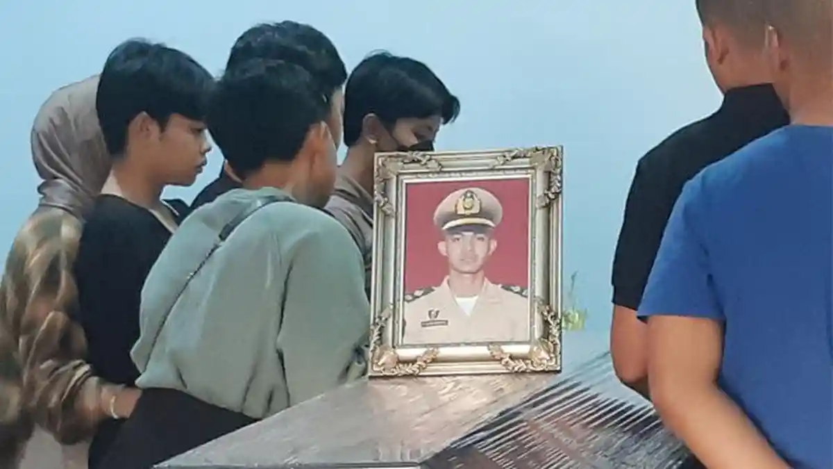 Mahasiswa STIP Clincing Putu Satria Tewas Dianiaya Senior, Keluarga ...