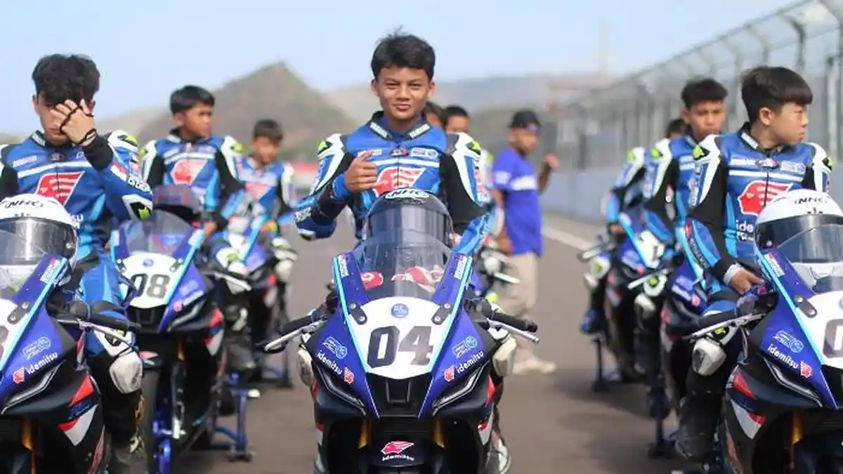 YIMM Kembali Gelar bLU cRU Yamaha Sunday Race di Sirkuit Mandalika ...