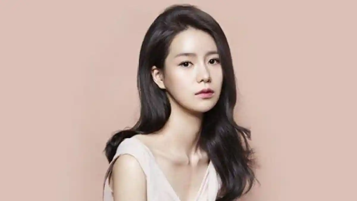 Profil Lim Ji Yeon Lawan Main Song Hye Kyo di Drakor Terbaru 'The Glory ...