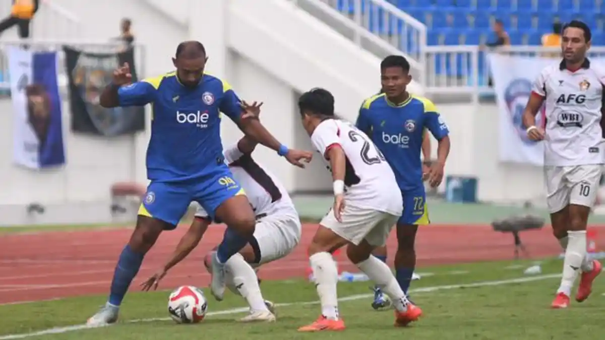 Santer Kabar Arema FC Dekati 2 Pemain Depan Asal Brasil, Dalberto Bakal ...