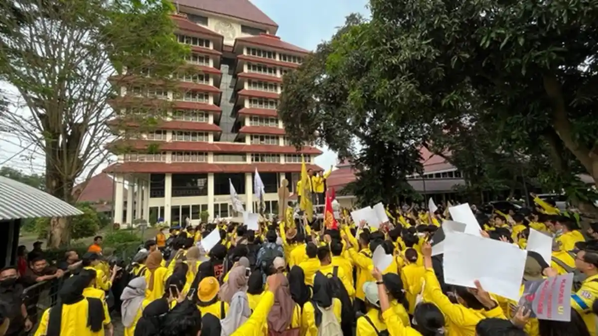JADWAL Aksi Massa di Jakarta Hari Ini: BEM UI Turun ke Depan Gedung DPR ...