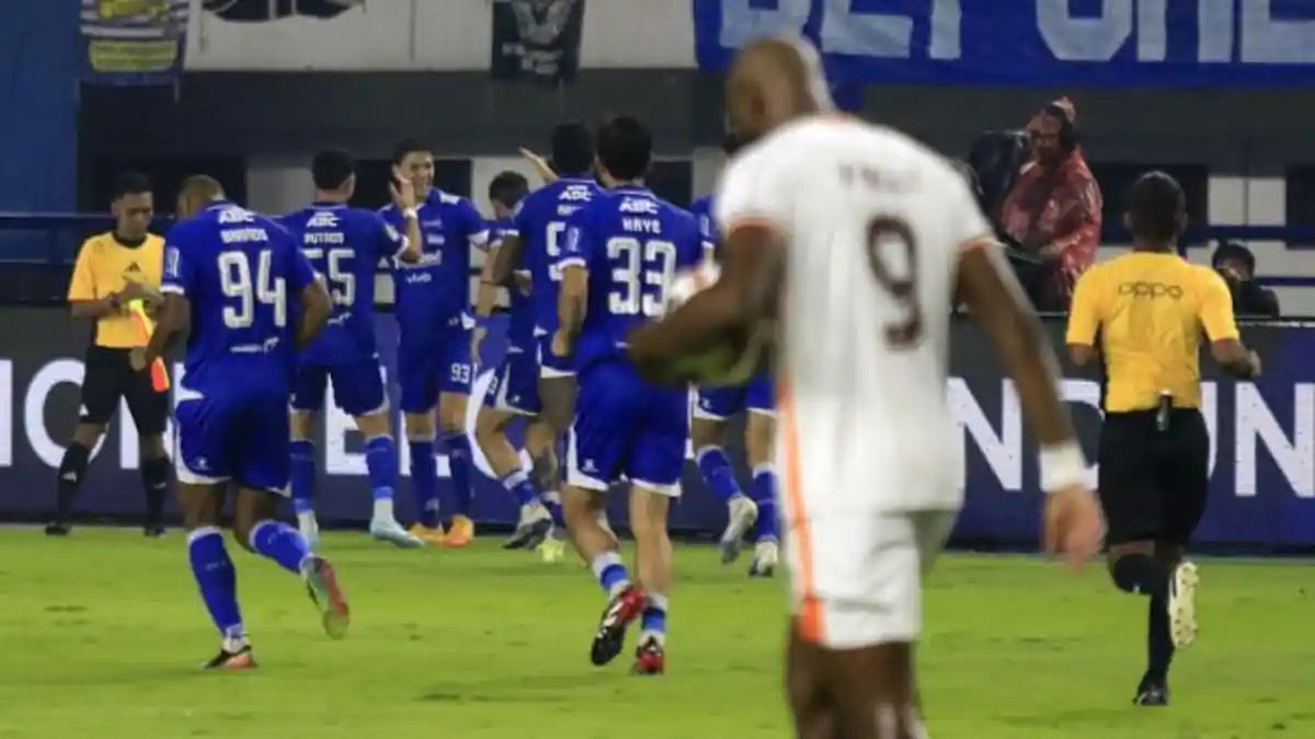 Bobotoh Full Senyum? Santer Masuk Radar Tim Italia, Bek Rp 8,69 M Kans ...