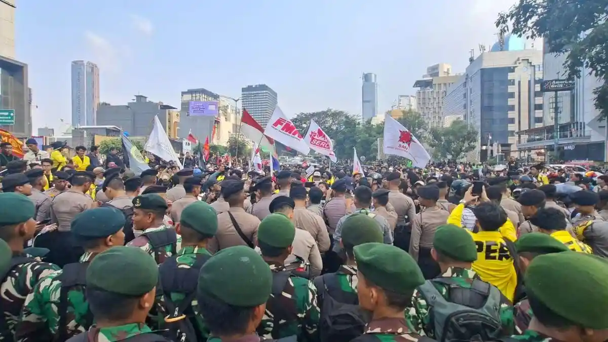 TNI Ikut Jaga Demo, Sejumlah Mahasiswa Dibuat Kaget: Memang Kami Mau ...
