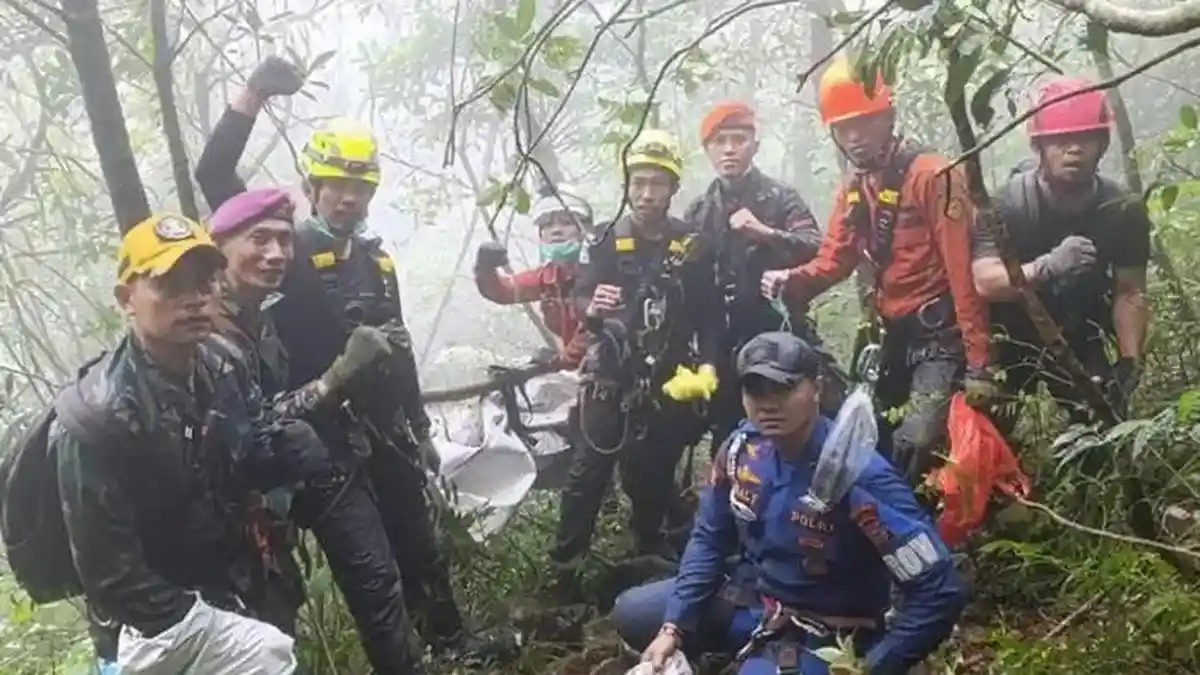 Black Box Pesawat ATR 42-500 Ditemukan, Penyebab Jatuhnya Bakal ...