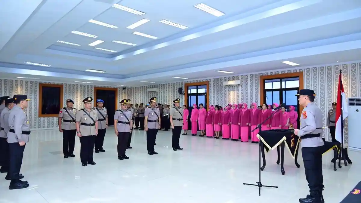 Kabid Propam dan Dansat Brimob Polda Jambi Resmi Dilantik - Tribunjambi.com