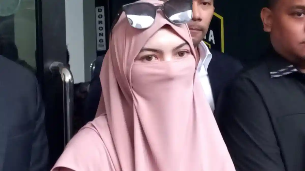 Wardatina Mawa Merasa Lega setelah Serahkan Bukti Rekaman CCTV Kasus ...