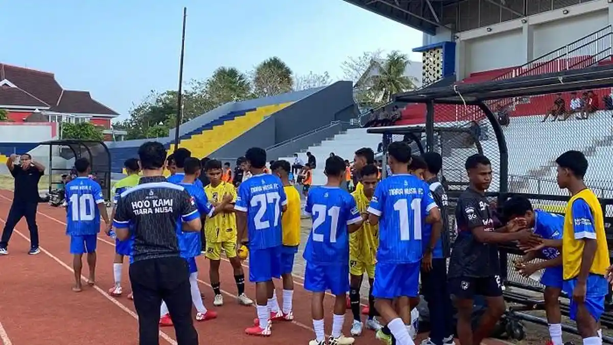 Bermain dengan 10 Pemain Tiara Nusa FC Kalahkan Persesba Sumba Barat ...