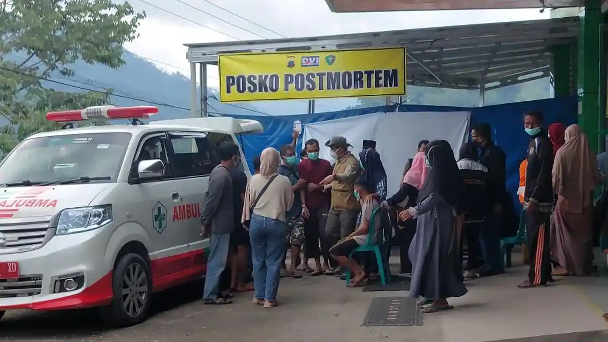 Lihin Harus Dipapah Pastikan Jenazah Maruni, 5 Anggota Keluarga Masih ...