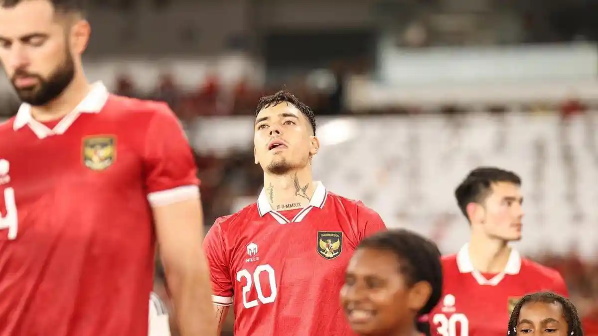 Update Harga Pasar Shayne Pattynama dan Jordi Amat, Bek Viking FK ...