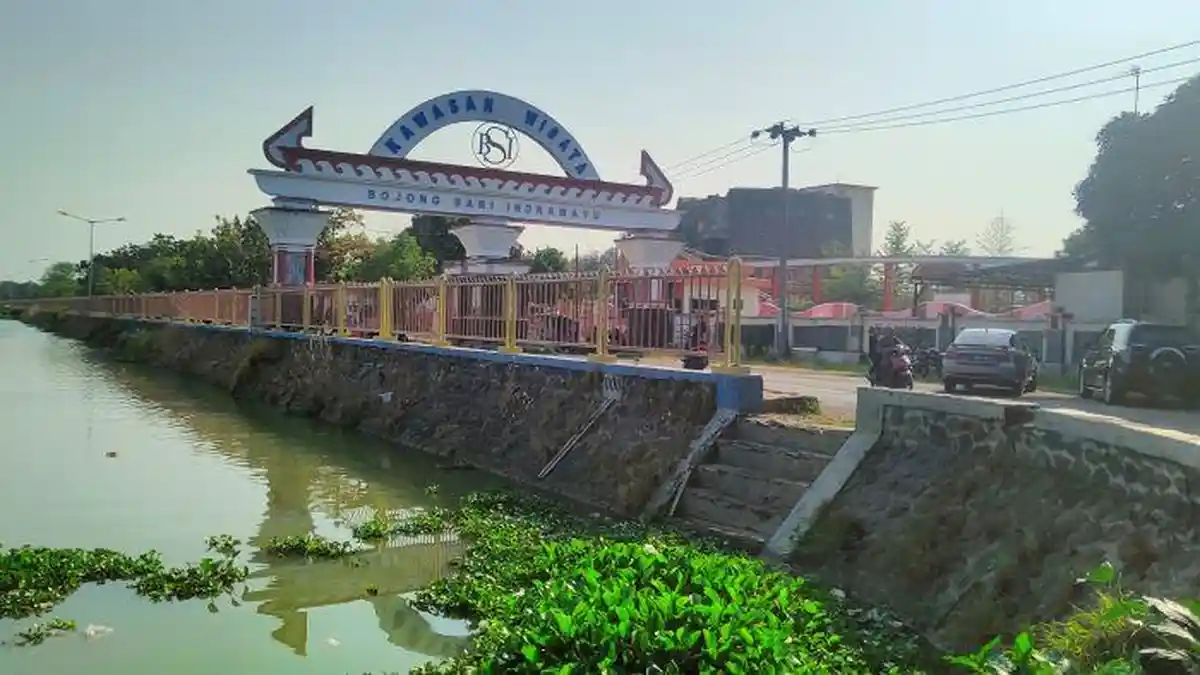 Objek Wisata Bojongsari Indramayu yang Sudah Runtuh Masa Kejayaannya ...