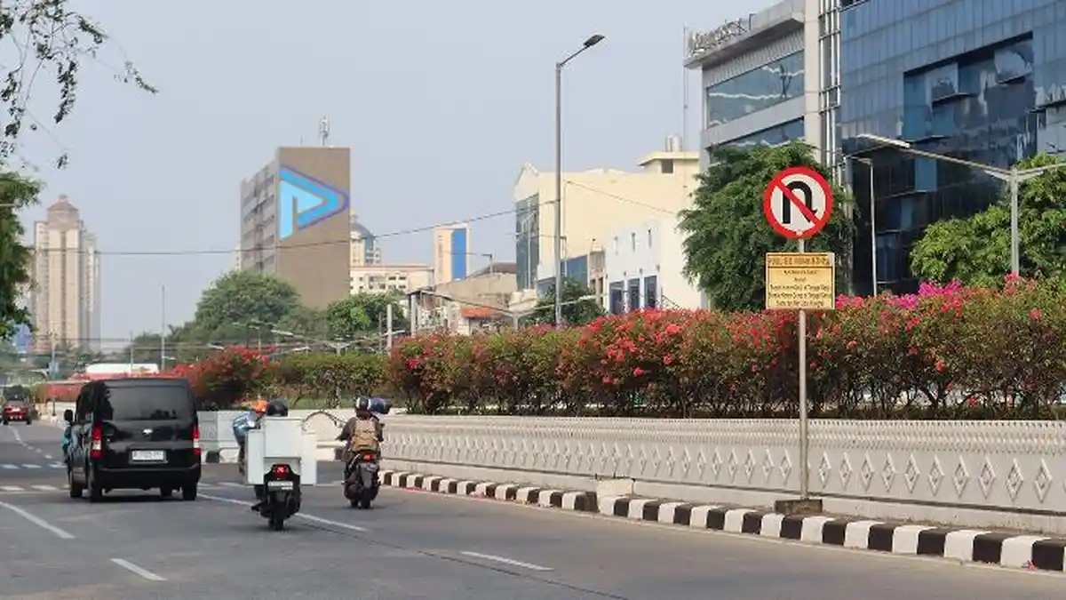 Perhatikan Rambu Lalu Lintas dan Kendaraan Prioritas Demi Keselamatan ...