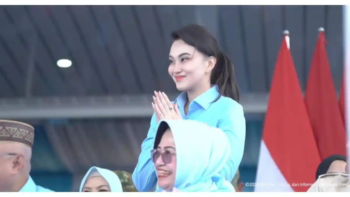 Lagi Prabowo Lontarkan Kelakar ke Gubernur Sherly: Bak Bintang Film ...
