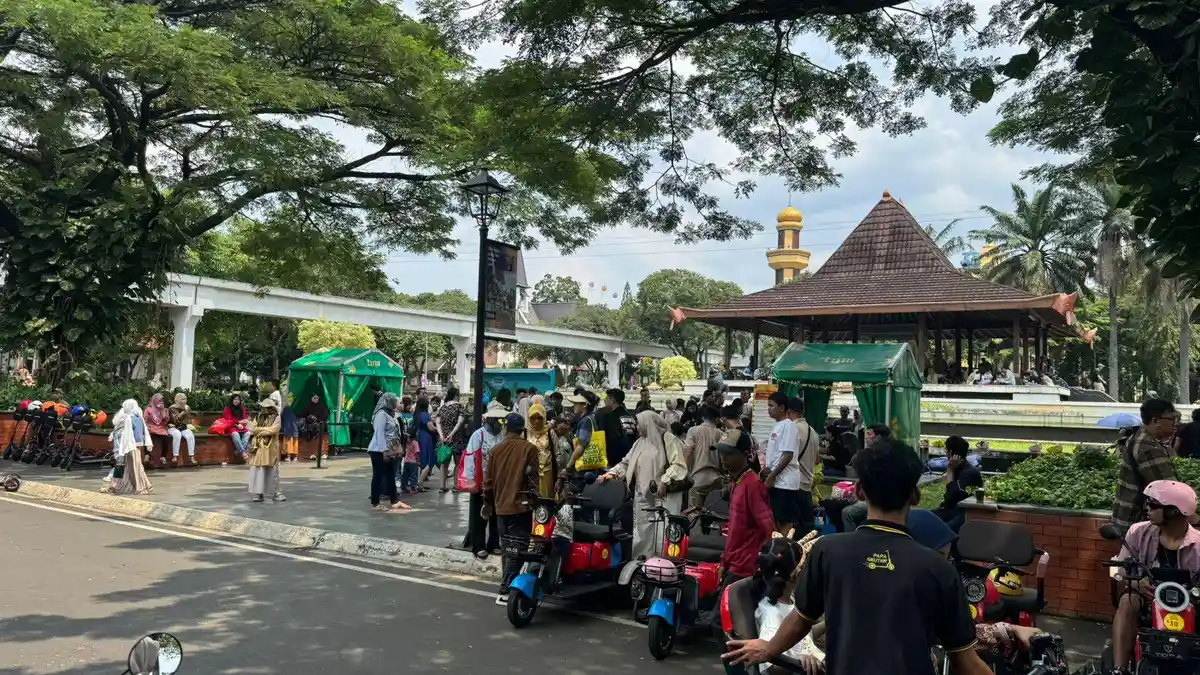 Suasana TMII di Hari Kedua Lebaran, Dikunjungi 16 Ribu Wisatawan ...