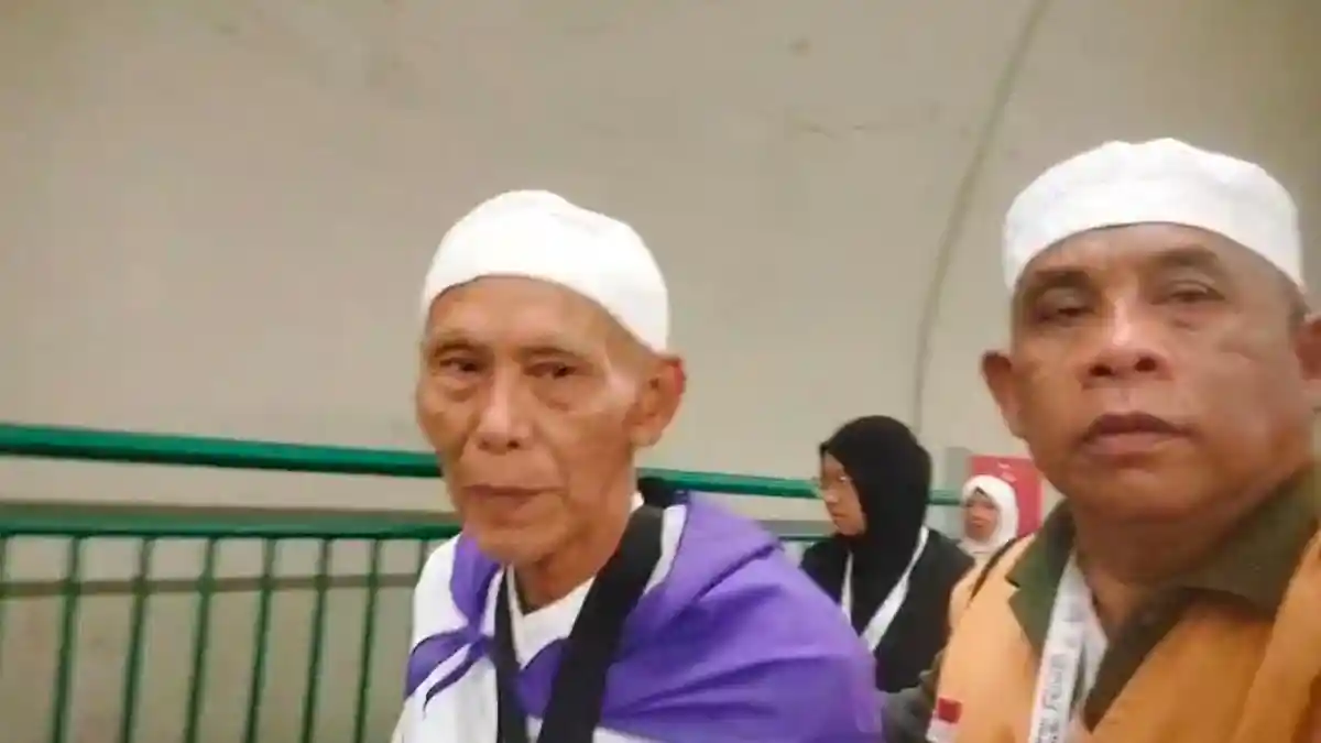 Kisah Mbah Jayus, Jemaah Haji 80 Tahun Asal Balikpapan Kuat Jalan 5 Km ...