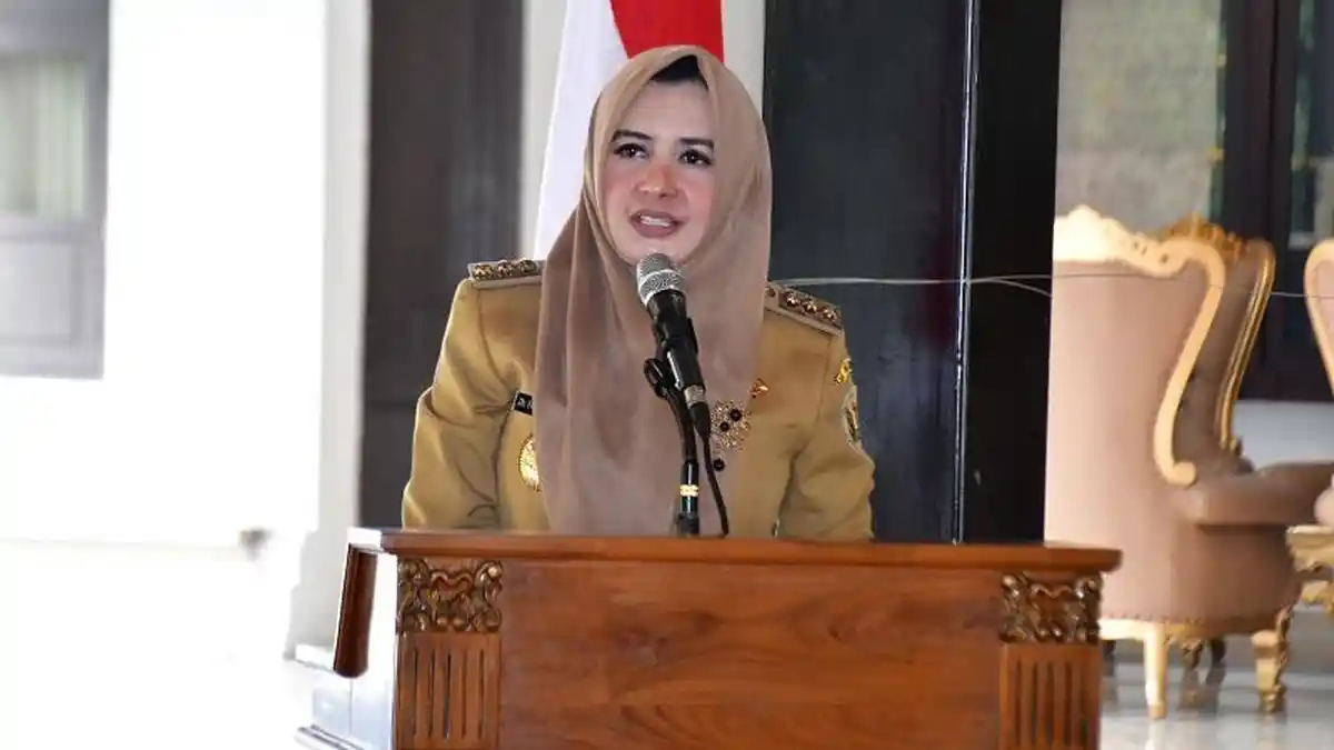 Bupati Pekalongan Fadia Arafiq Kena OTT KPK di Semarang saat Bersama ...