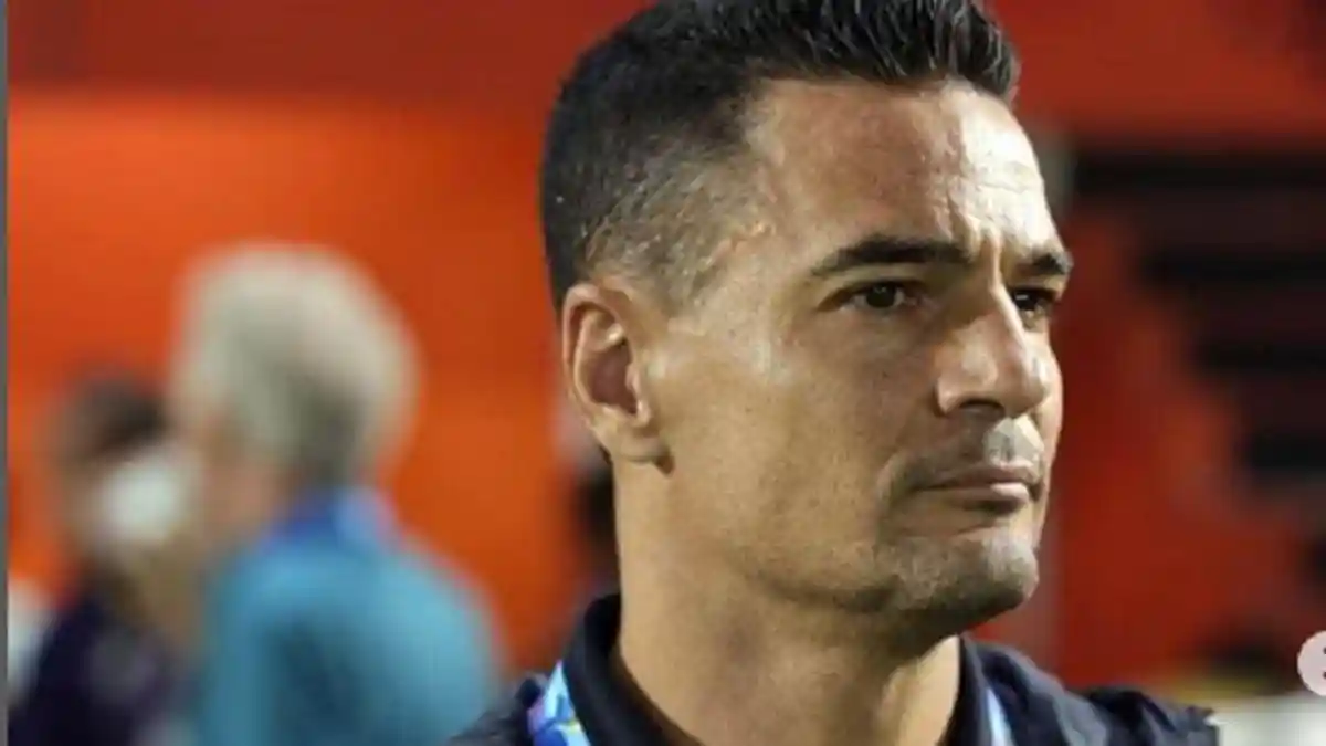 Hot Liga 1: Carlos Pena Resmi Jadi Pelatih Persija Jakarta, Intip ...