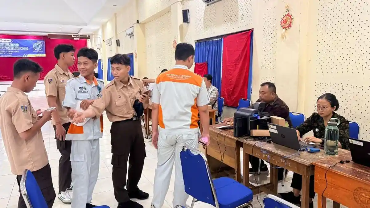 Dukcapil Denpasar Bali Jemput Bola Perekaman KTP-el ke Sekolah, Sasar ...